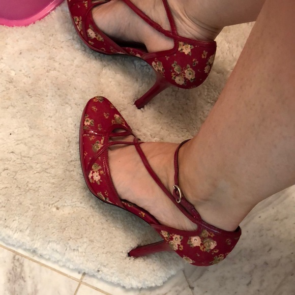 Nine West | Shoes | Deep Red Platform Floral Strappy Heels Nib | Poshmark